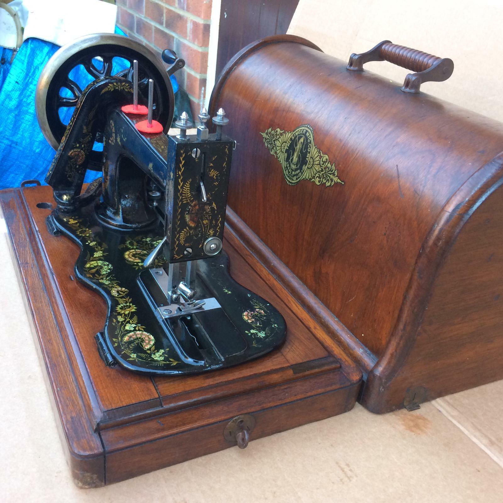 Antique 1889 Singer 12K fiddle base hand crank Machine with Ottoman ...