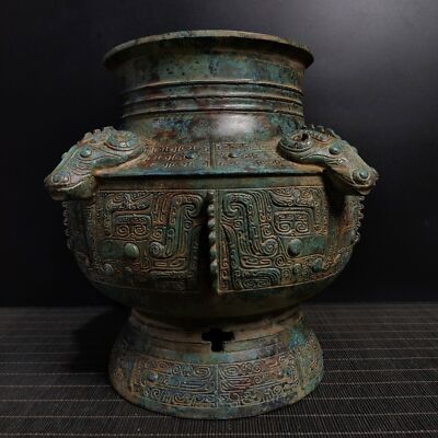 Pots - Chinese Dynasty Palace