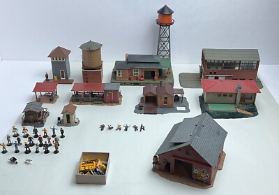 VINTAGE REVELL AND OTHER HO SCALE TRAIN STRUCTURES AND MINIATURE PEOPLE ...