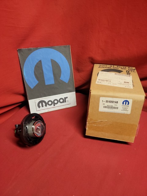 Fog Light Mopar 5182021AB for sale online | eBay