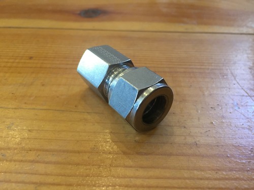 Swagelok SS-810-7-8 Fitting Female Connector 1/2 in Tube OD /2 in NPT ...