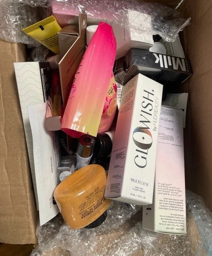 25 Piece Wholesale Bulk Makeup Assorted Cosmetics And Other Beauty ...