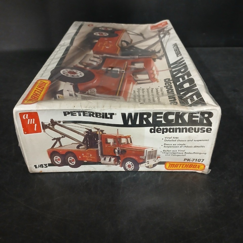 Matchbox AMT Peterbilt Wrecker Depanneuse Model Truck Kit PK-7107 ...