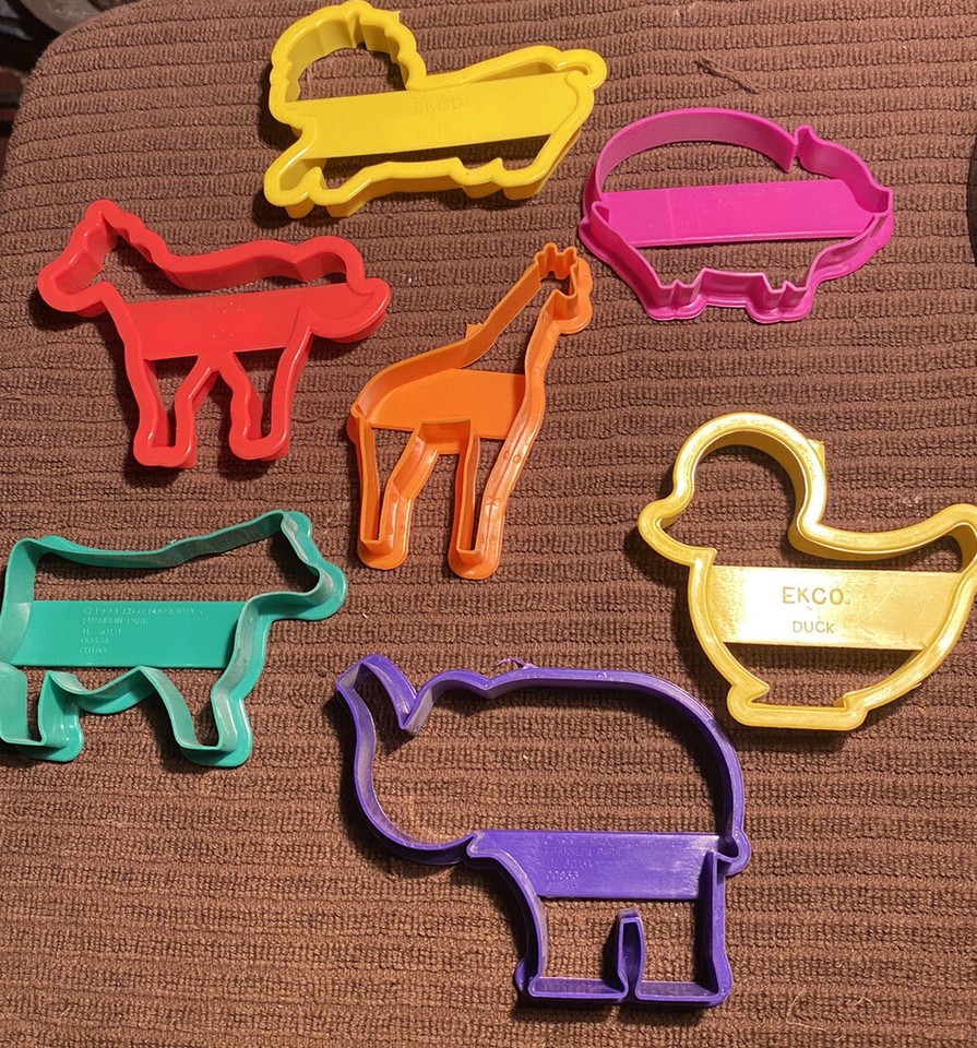 Animal Cookie Cutters Plastic 7 Pieces Horse Cow Duck Pig Lion Giraffe ...