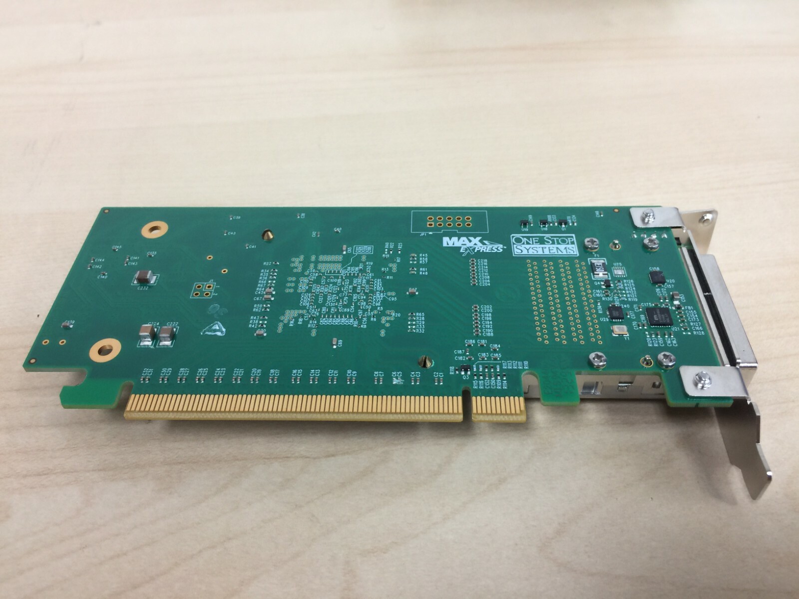 One Stop systems PCIe x16 Gen 3 HOST interface board OSS-HIB-38-x16 ...