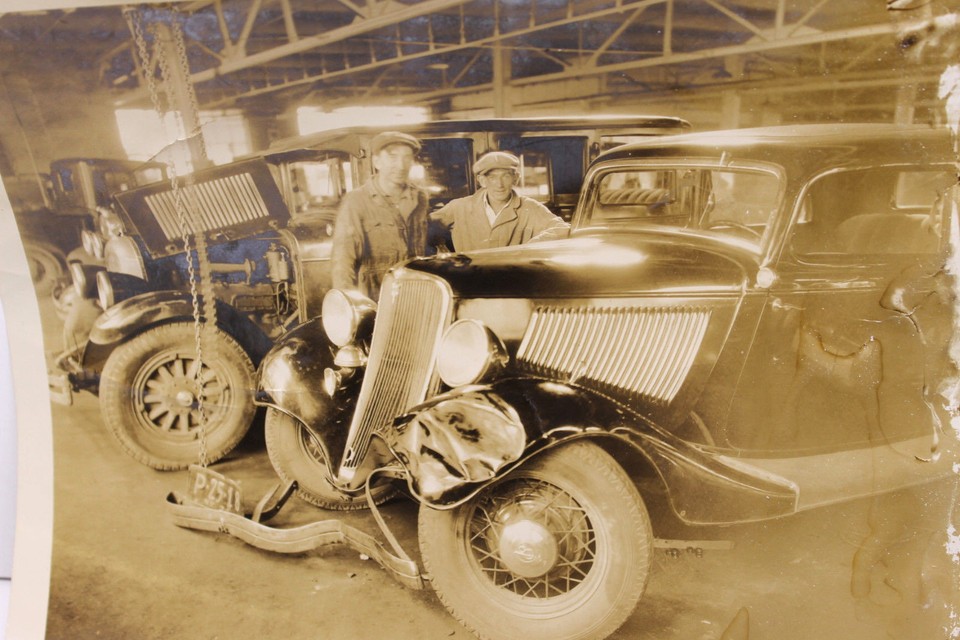 Vintage 1920's New York Auto Repair Shop 8" x 10" B&W Photograph ...