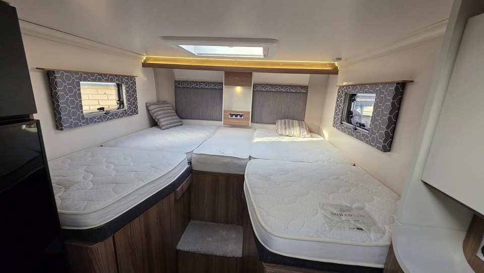 Swift Escape 684 | eBay UK