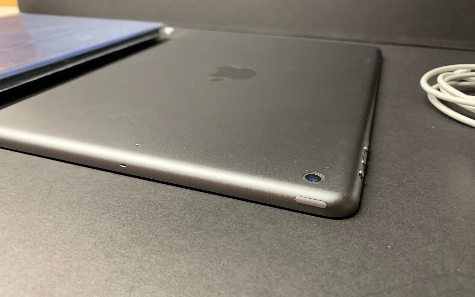 Apple iPad Air 1st Gen 32GB A1474 Wi-Fi 9.7" Grey Great Condition Case ...