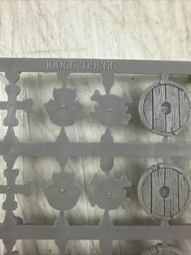 Warhammer Undead Skeleton Warriors Shields Sprue Bits Games Workshop ...