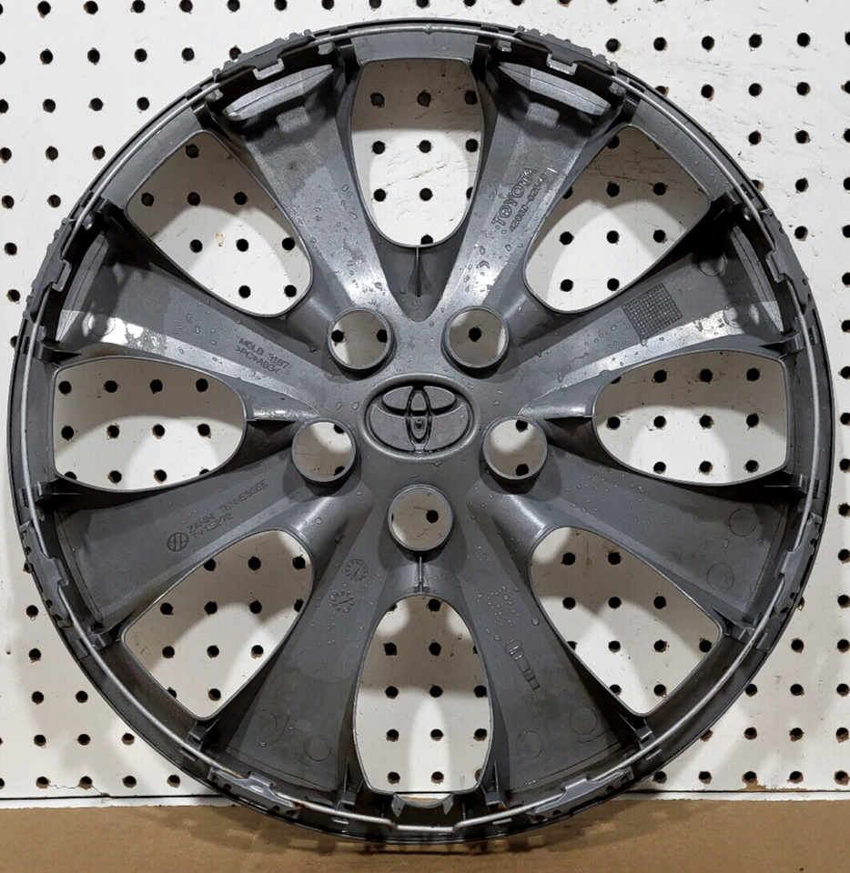 (1) OEM 20-24 Toyota Corolla 16" Silver Hubcap / Wheel Cover 42602 ...