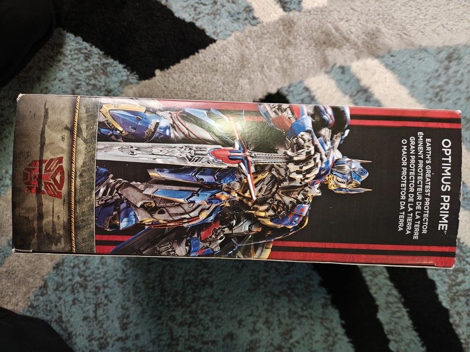 Transformers The Last Knight Premier Edition Leader Class Optimus Prime ...