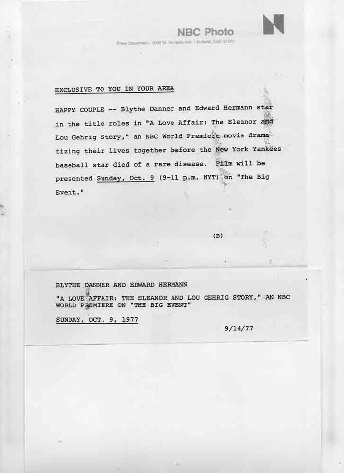 o47883 1977 orig photo Edward Herrmann, Blythe Danner TVM A Love Strory ...