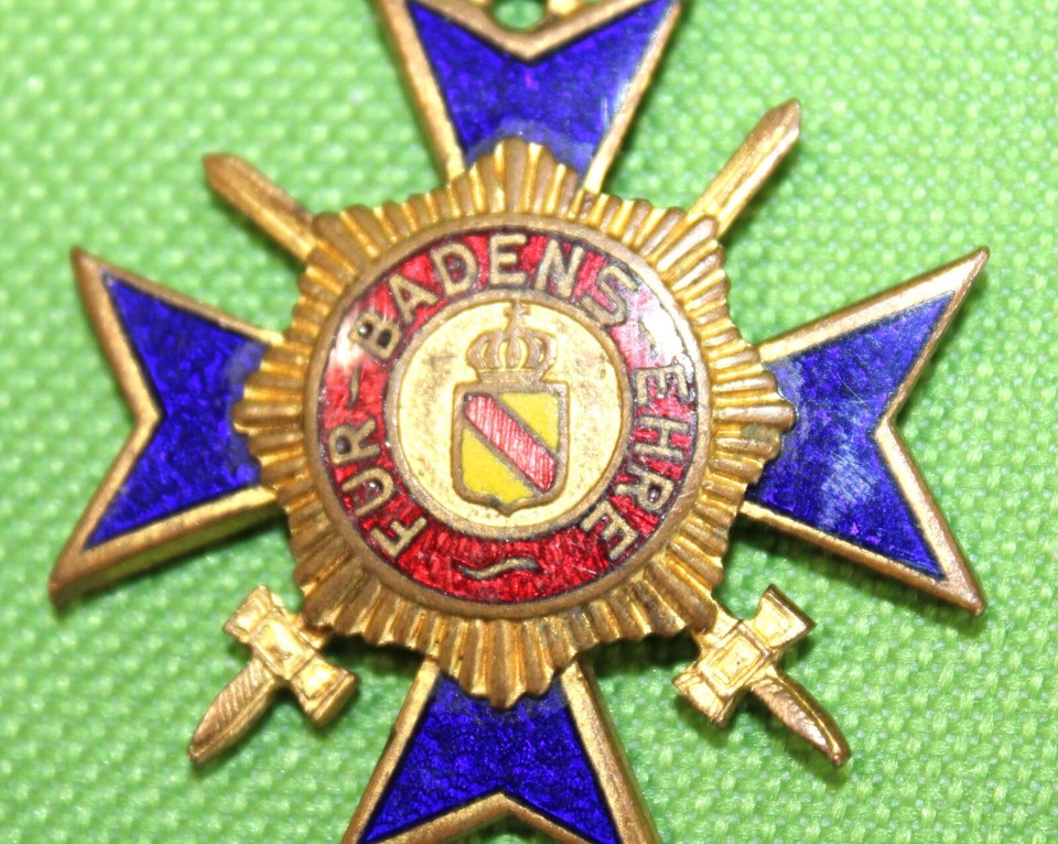 Imperial German World War I 1914-1918 BADEN Veterans Medal with Swords ...