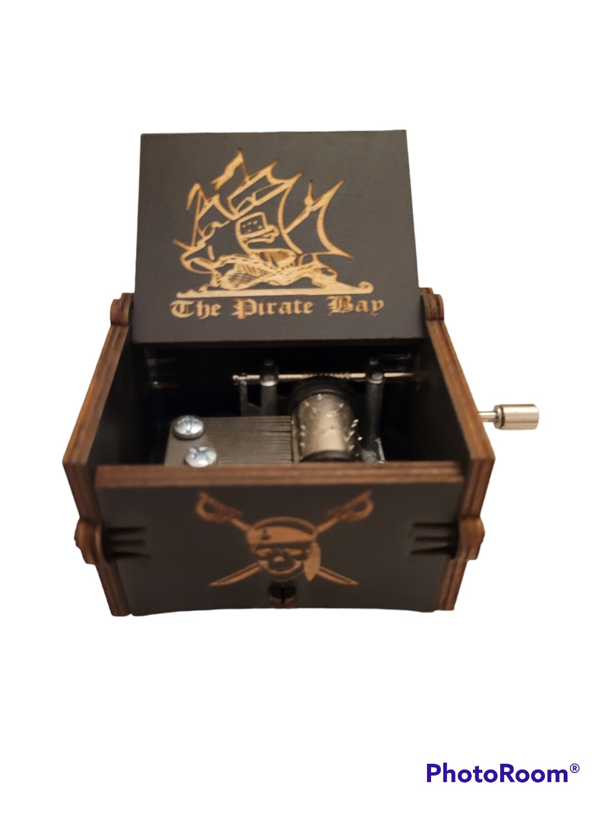 Pirates of The Caribbean Music Box New In Box Plays Theme Song Davey ...