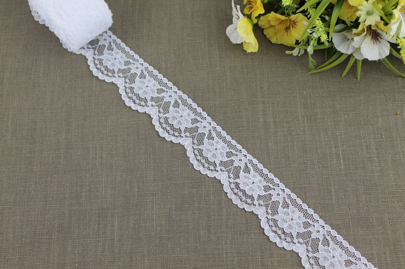 5 Meter Spitzenband Spitzenborte weiß zum nähen Zierband Spitze ...