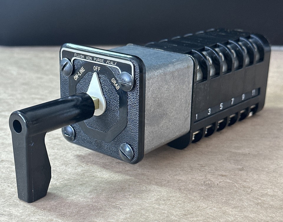 NEW IN BOX- GE SBM Switch F3B96S1A2P1 Rotary Cam Switch 3 Position ...