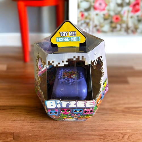 Bitzee Interactive Toy Digital Pet and Case & 15 Electronic Pets. New ...