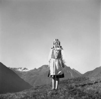 Actress Jennifer Edwards as Heidi on Heidi 1960s TV Photo 7 | eBay ...