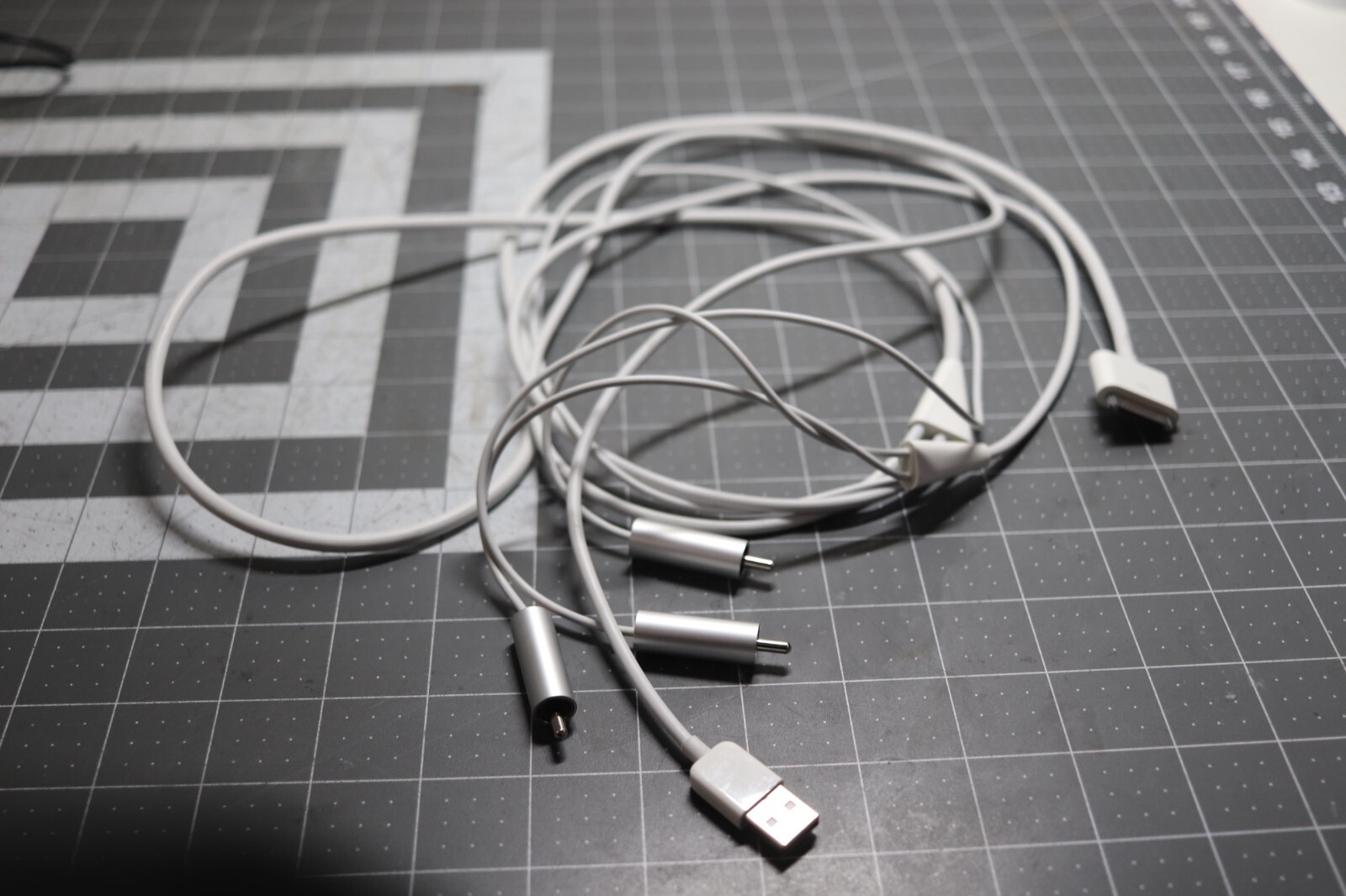 Genuine Apple Component AV Cable - MB128LL/B - For iPhone/iPod | eBay