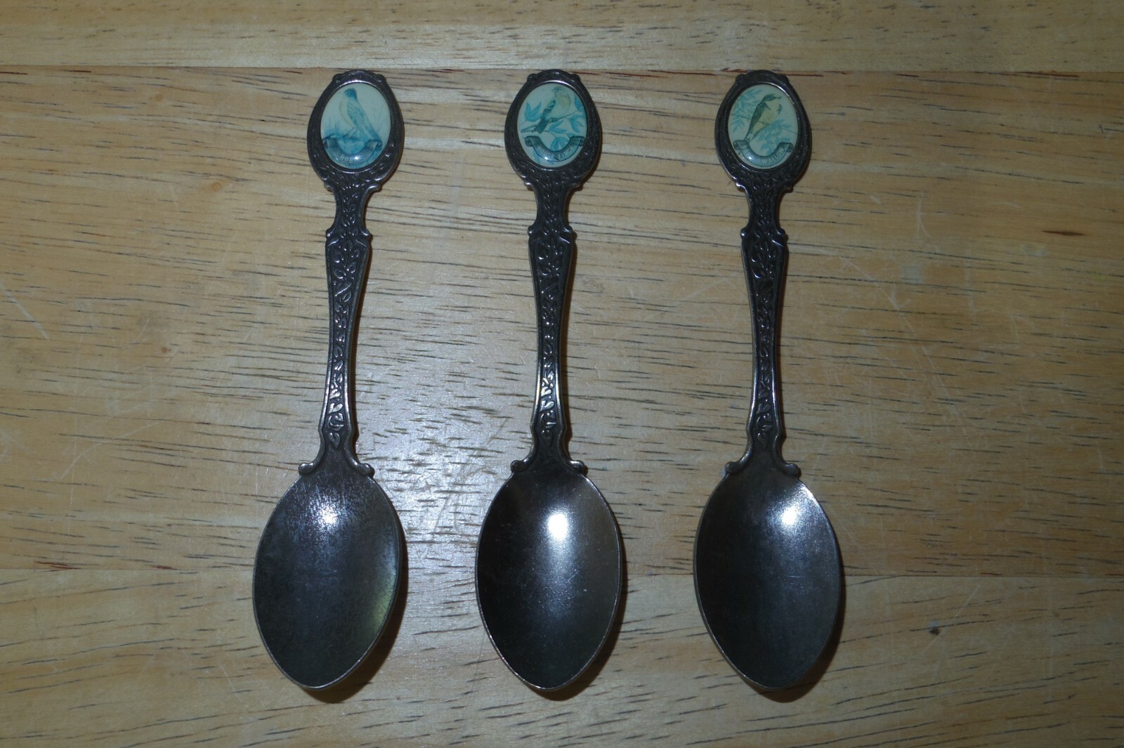 Lot of 3 Vintage Souvenir Collector Spoons Robin House Finch Barn ...
