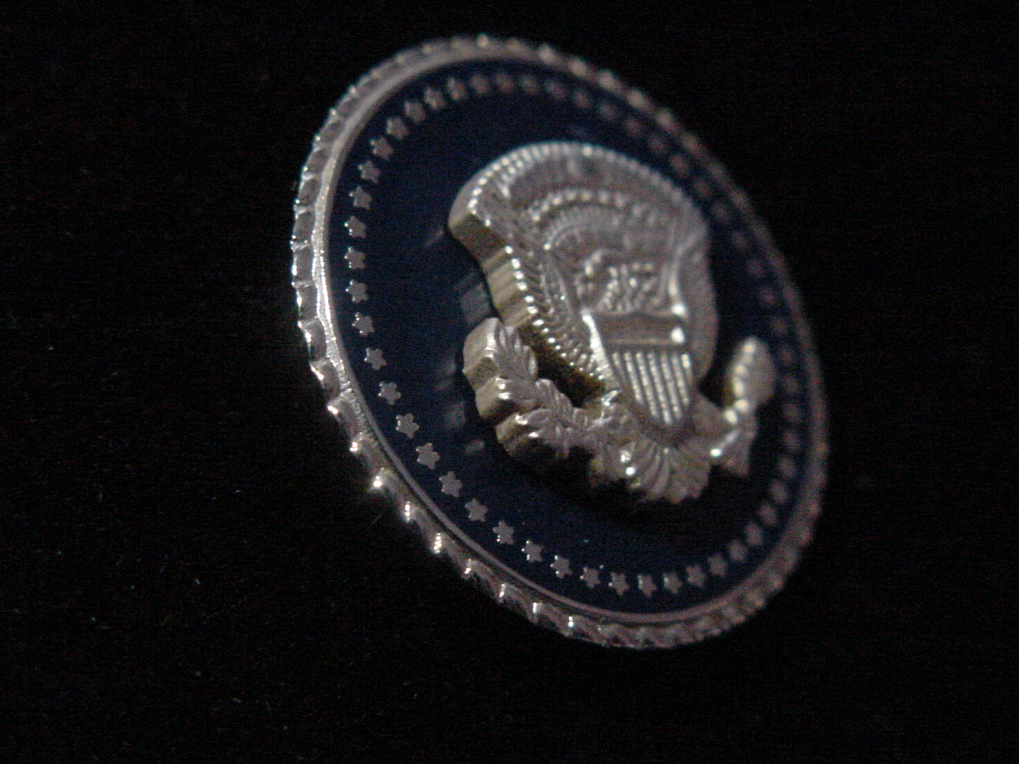 President George H. W. Bush Lapel Pin -Free Shipping in the US. | eBay