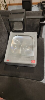 Overhead Projectors - 3M 9060 Overhead Projector