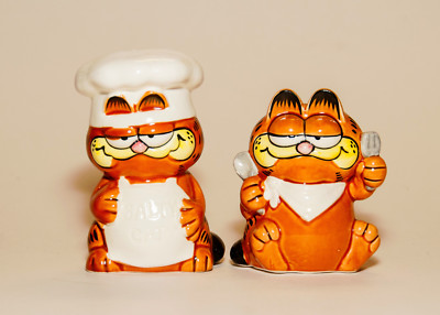 Garfield Loose In The Kitchen Salt & Pepper Shakers | eBay