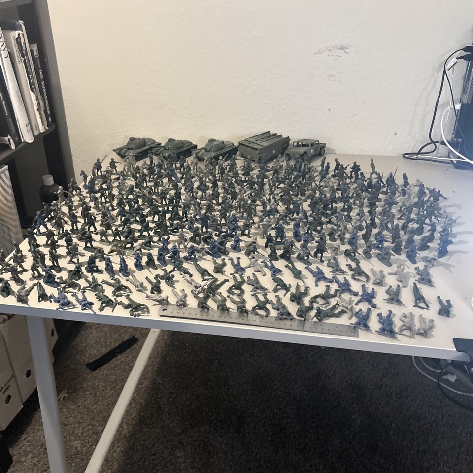 Huge Grey Army Men Lot With Shamrock Poses | eBay