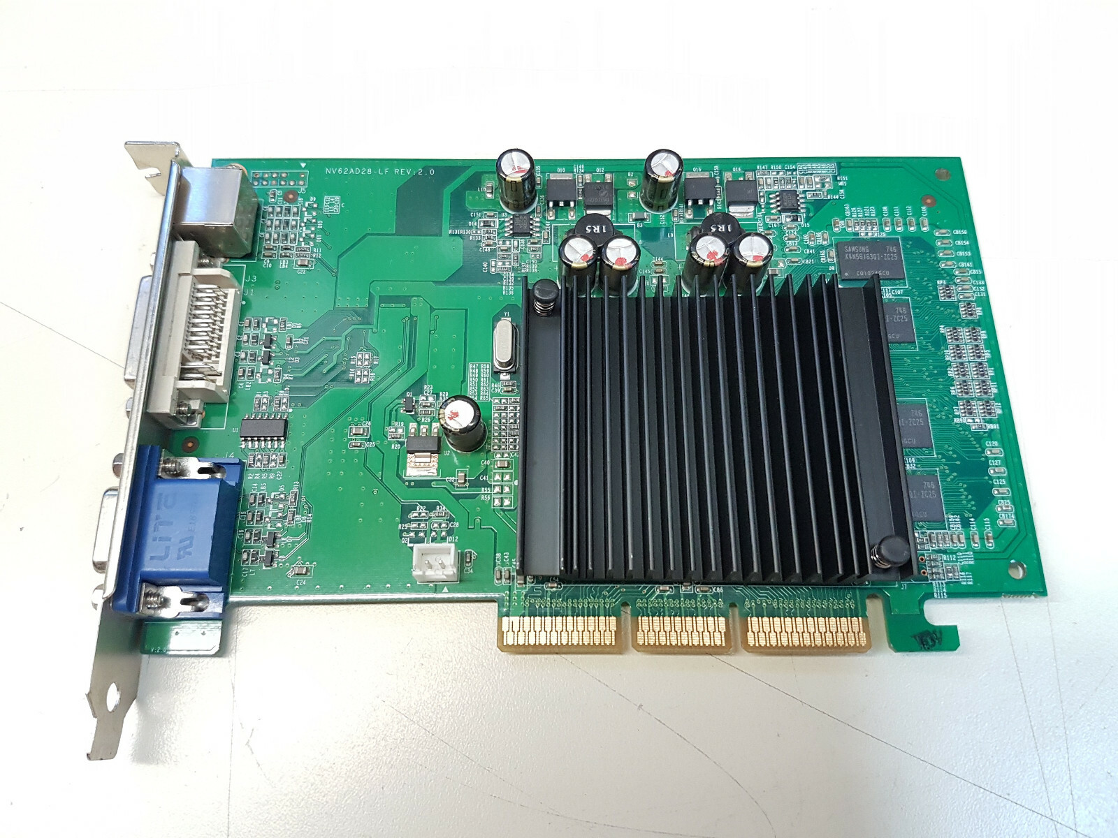 EVGA NVIDIA GeForce 6200 (256A8N401LR) 256MB DDR2 SDRAM AGP 4x/8x ...