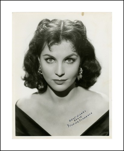 1959 Hammer The Mummy French Beauty Yvonne Furneaux Orig Signed 8x10 US ...
