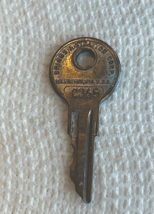 Vintage Key BASCO Briggs & Stratton MFG CO No C365 Appx 1 1/2 ...