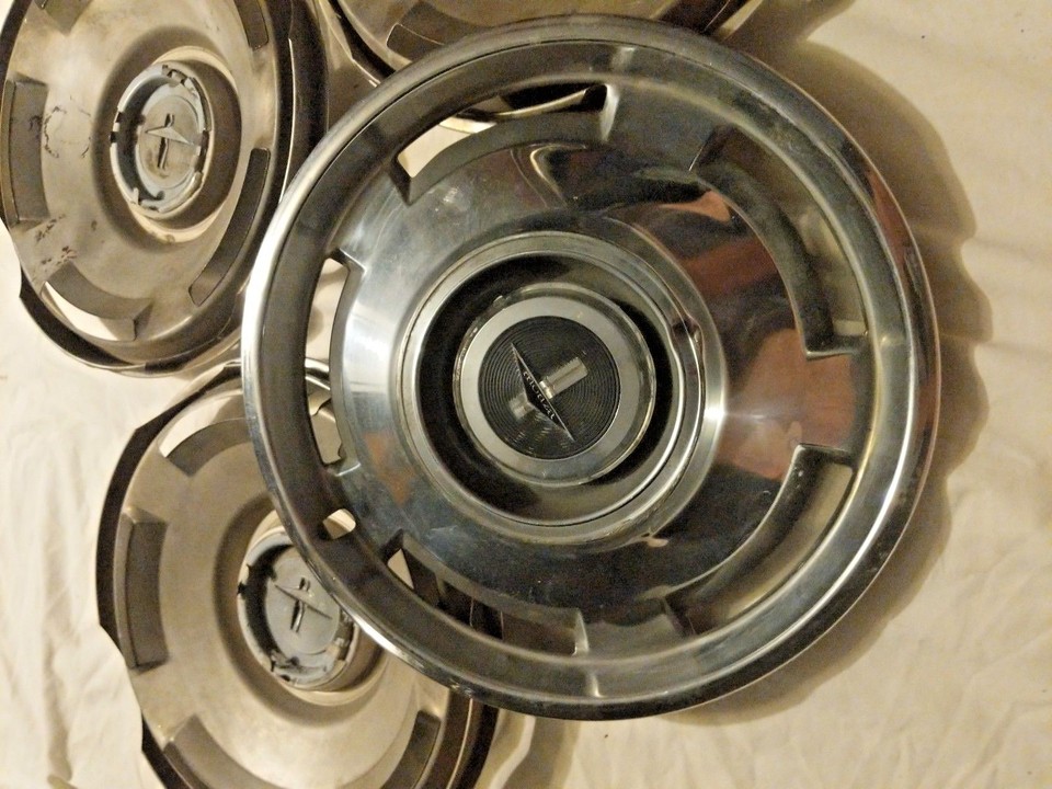 KoopVINTAGE 1965 CHEVROLET CORVAIR MONZA HUBCAPS SET 4WHEEL COVERS ...