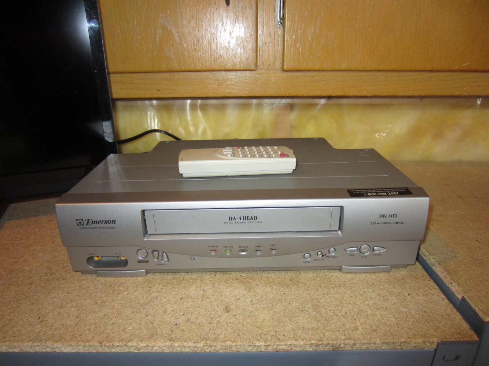 Emerson EWV404 VCR 4 Head VHS Player Video Cassette Recorder W/ Remote ...