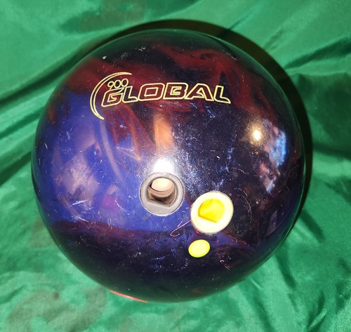 900 Global Reality Check Bowling Ball 15 lbs Preowned Span 3 13/16 ...