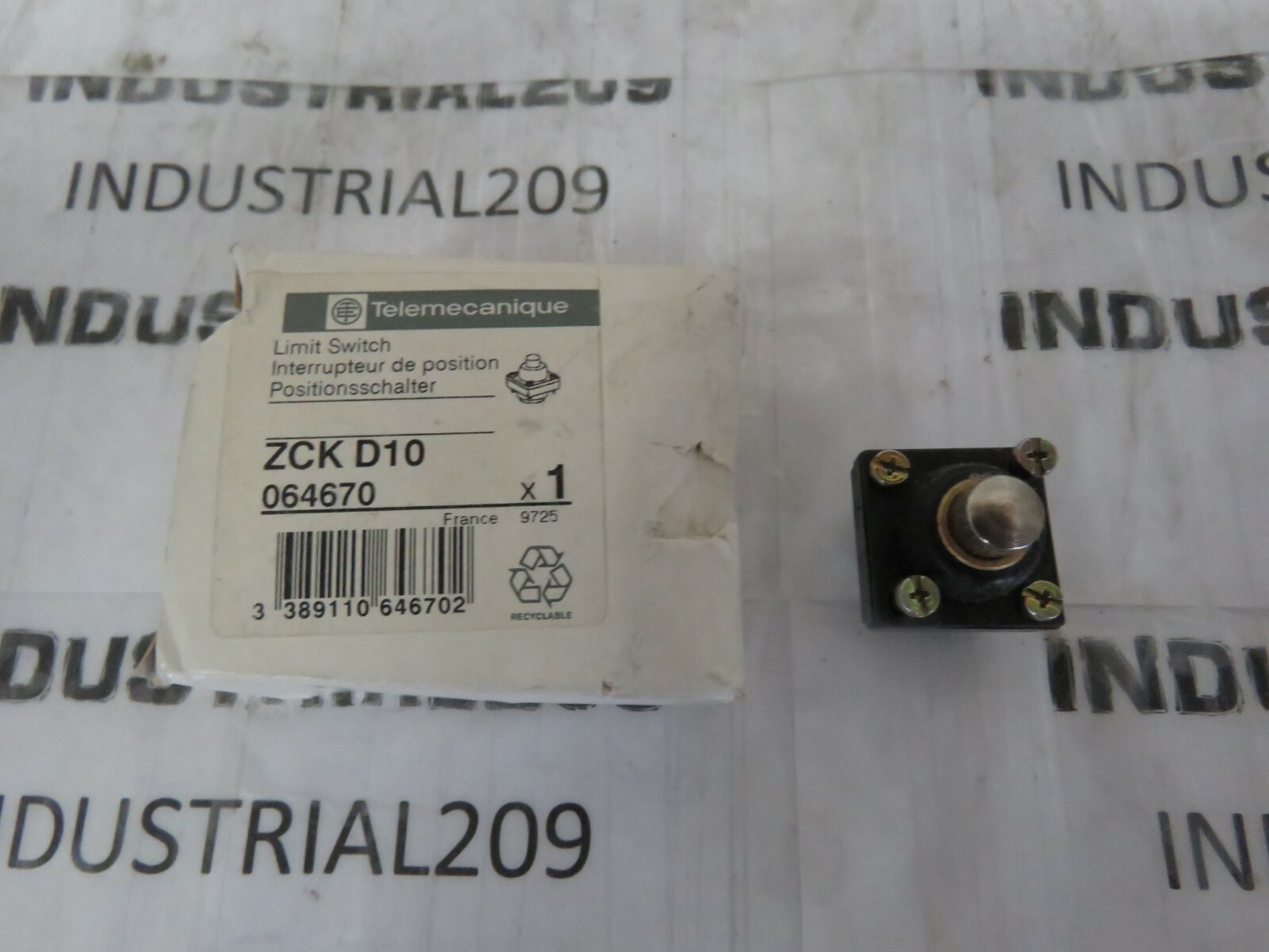 TELEMECANIQUE LIMIT SWITCH ZCKD10 NEW IN BOX | eBay