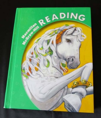 Macmillan McGraw Hill Reading Series 3 ~ Student Textbook 2 ~ 2003 ...