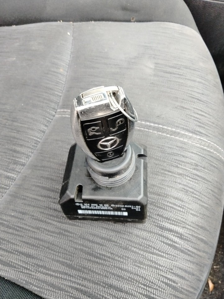 09-13 Mercedes X164 GL550 4MATIC Ignition Switch Module w/ Key Set ...