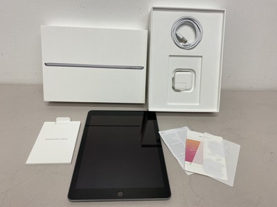 Apple iPad A1893 32GB Wi-Fi 9.7in Space Gray 6th Generation READ ...