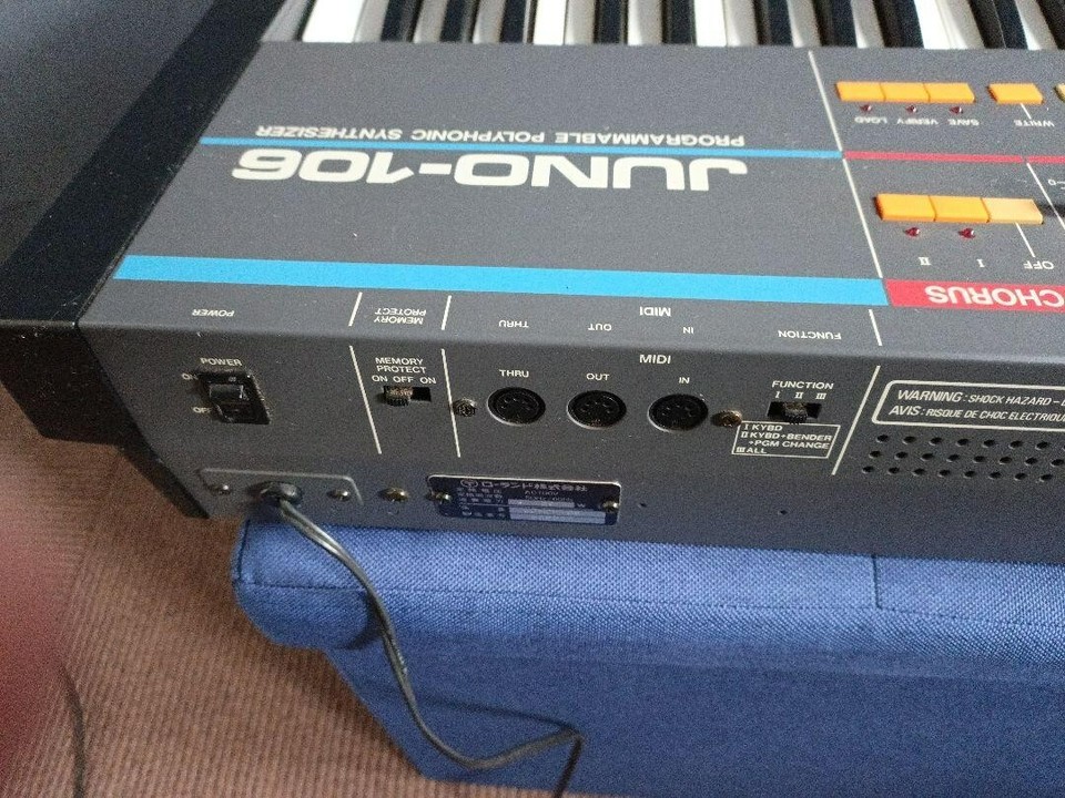 Roland JUNO-106 61-Keys 6 Voice Programmable Polyphonic Synthesizer Keyboard | eBay