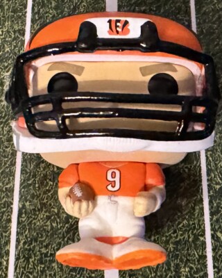 2024 Funko Pop! NFL Pocket Pop! Joe Burrow #9 Cincinnati Bengals *NEW ...