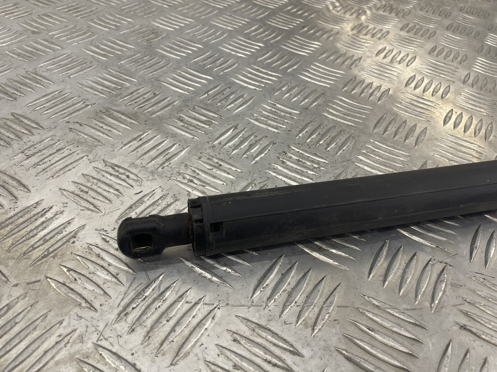 MERCEDES BENZ V CLASS W447 TAILGATE LIFT STRUT RIGHT SIDE A4479800064 ...