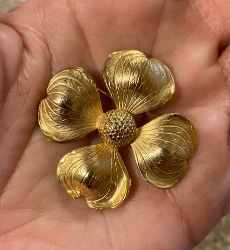 Vintage Giovanni Brooch Pin Dogwood Flower Gold Tone Signed | eBay