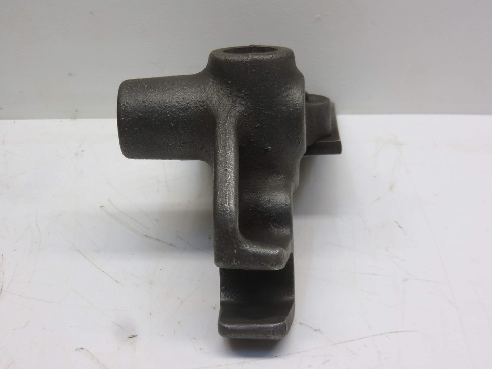 AA3969R, A3345R John Deere Second And Fourth Speed Shifter Fork For A ...