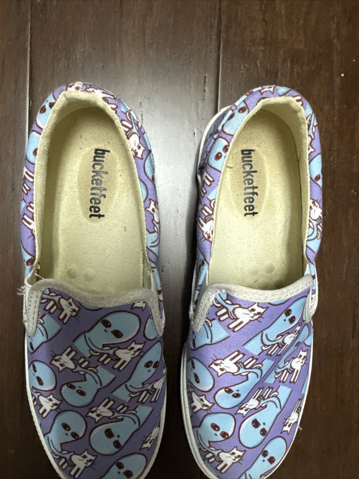 Bucketfeet Slip On Shoes Alien Women 7.5 Men Strange Planet Alien & Cat ...