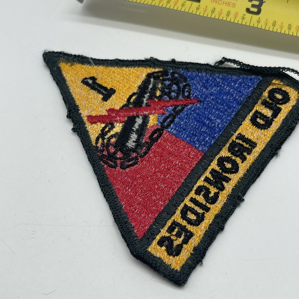 U.S. Military Army 1st Armored Division Patch Insignia Triangle OLD ...