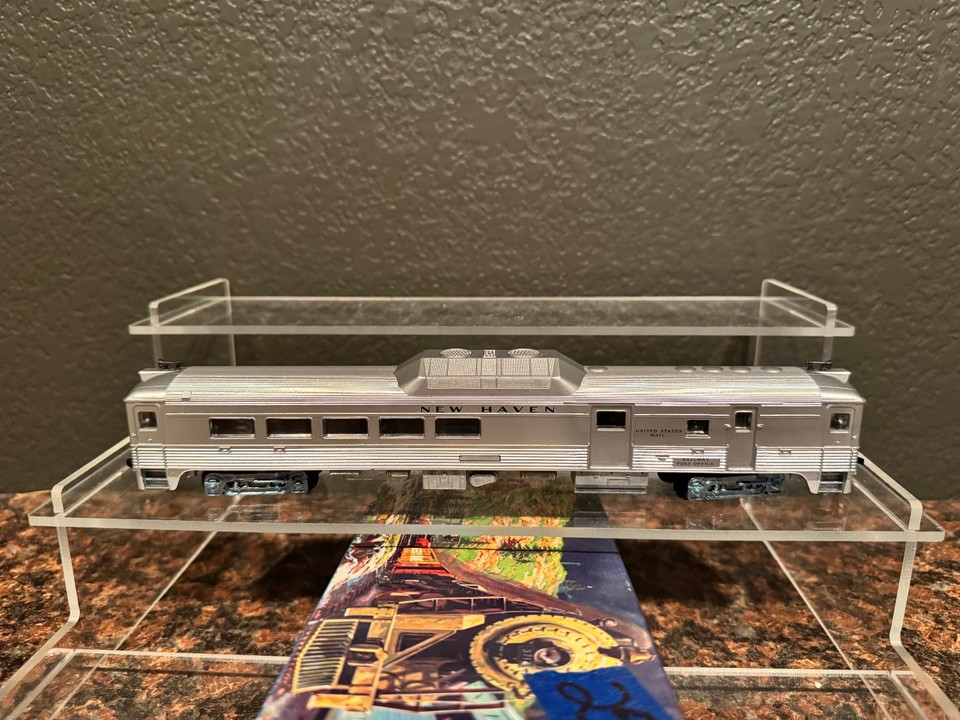 Athearn Trains HO Scale Budd RDC-3 New Haven Ready To Run Diesel ...