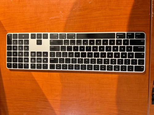 Apple Magic Keyboard Touch ID + Numeric Keypad A2520 (Lightning) Silver ...