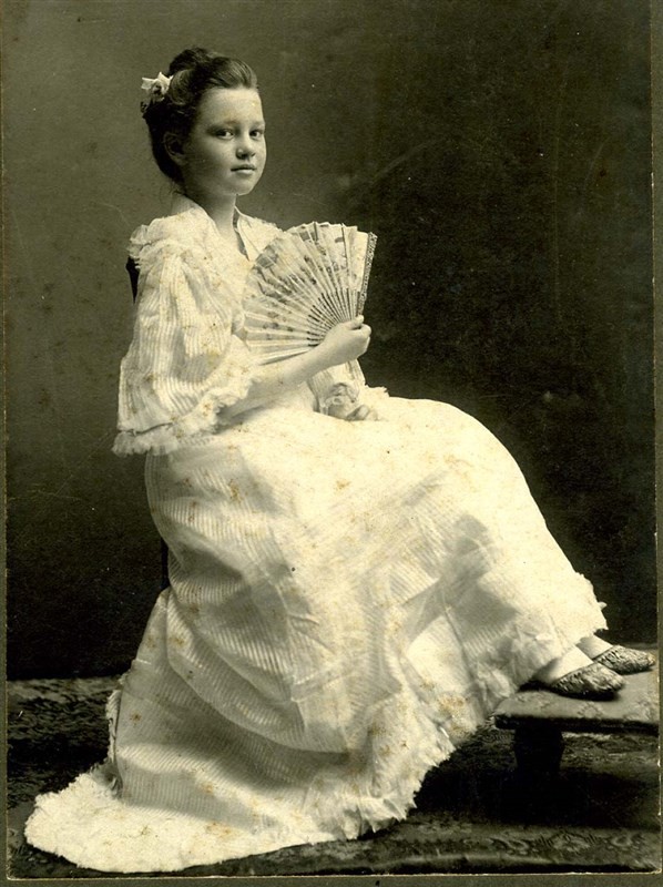 Girl in a Long White Dress Holding a Fan Photo Clinton Missouri | eBay UK
