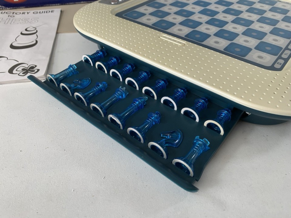 LEXIBOOK CHESSMAN ELITE INTERACTIVE ELECTRONIC CHESS GAME -Tested ...