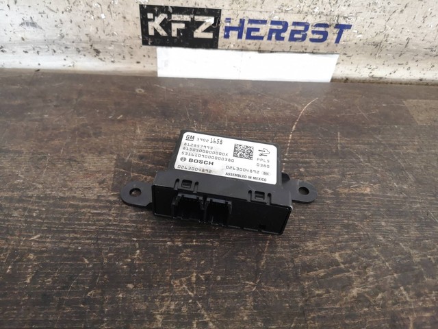 central locking unit Vauxhall Corsa E 39021658 1.3CDTi 55kW B13DTC ...